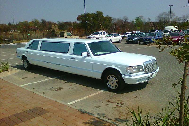 Mercedes Stretch Limo