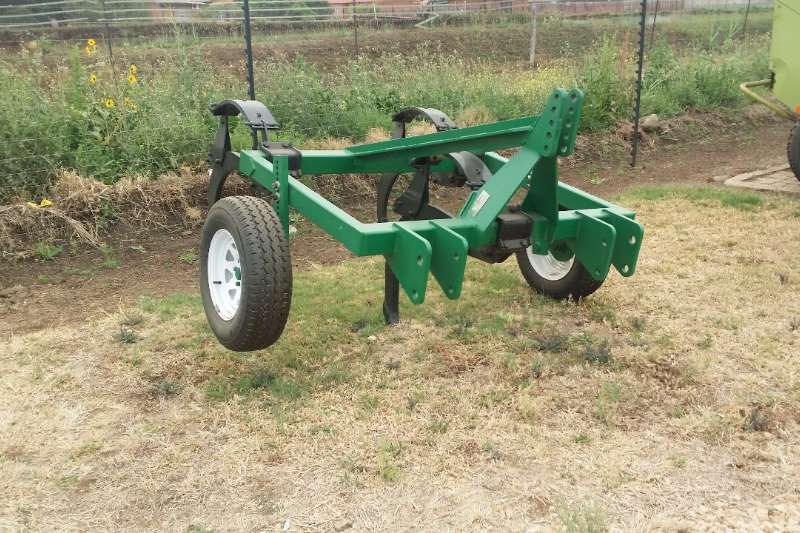 Rovic Leers 3 Tand Ripper Field cultivators Cultivators for sale in ...