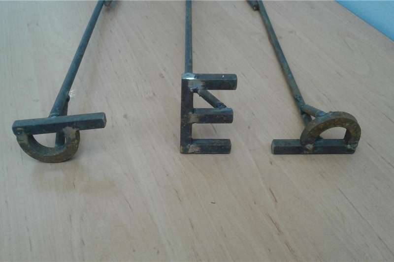 Neck Clamp Cattle Livestock for sale in Gauteng | R 4 000 on Agrimag