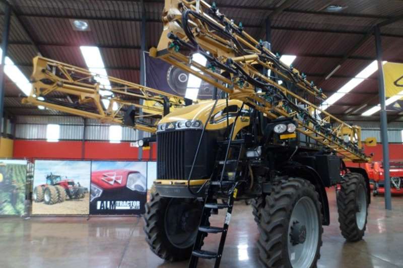 2014 CAT Caterpillar Challenger RG700 Crop Sprayer Tractor mounted ...