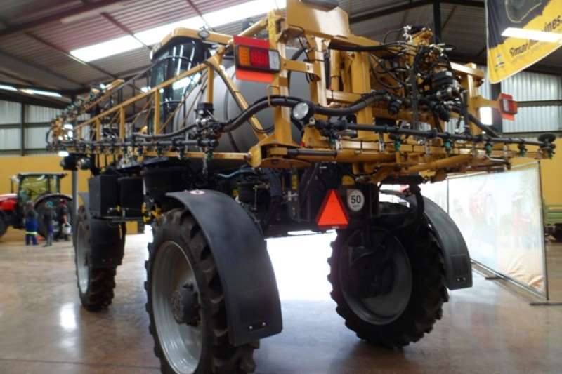 2014 CAT Caterpillar Challenger RG700 Crop Sprayer Tractor mounted ...