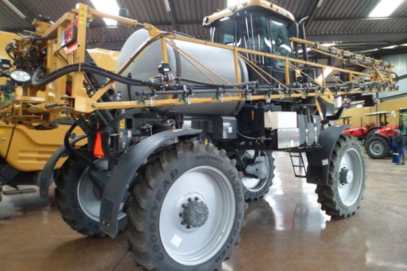 2014 CAT Caterpillar Challenger RG700 Crop Sprayer Tractor mounted ...