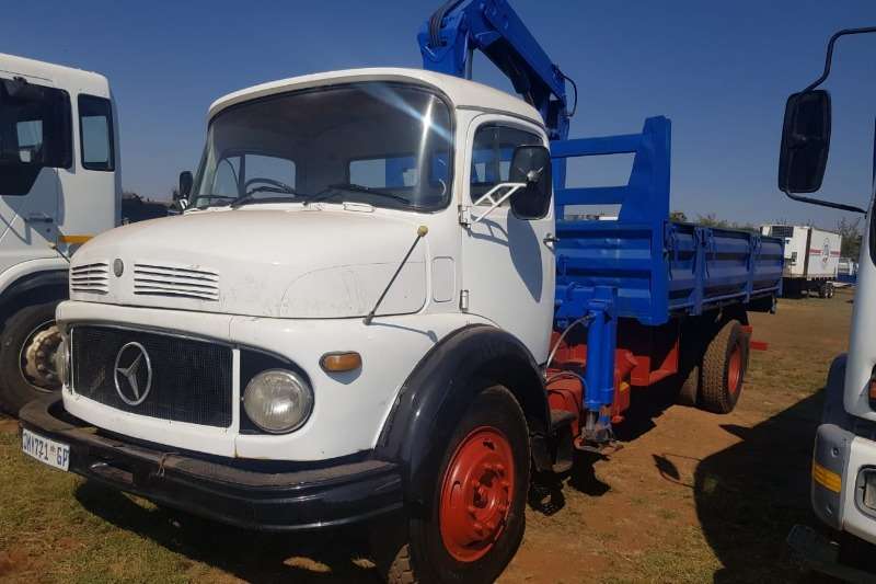 Mercedes Benz Mercedes Benz 1113 Bull nose 8 Ton drop side Bullnose ...