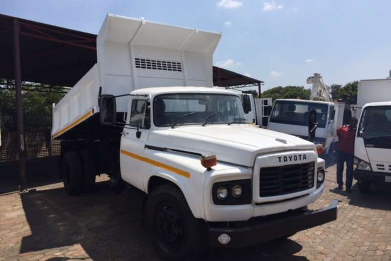 Toyota Toyota DA Tipper ADE 352 Refurbished 3 , New Tyres Tipper Truck ...