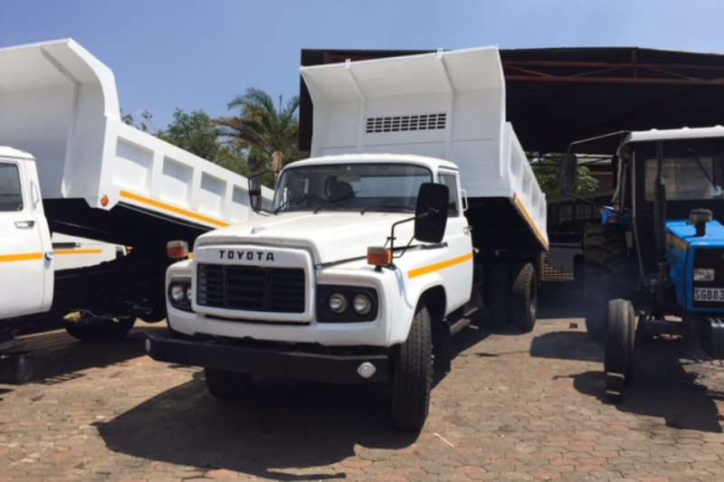 Toyota Toyota DA Tipper ADE 352 Refurbished 3 , New Tyres Tipper Truck ...