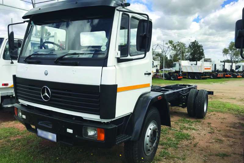 1999 Mercedes Benz Econoliner 1617 Chassis Cab Truck-Tractor Trucks for ...